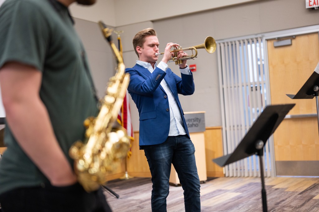 Bio – Banks Sapnar